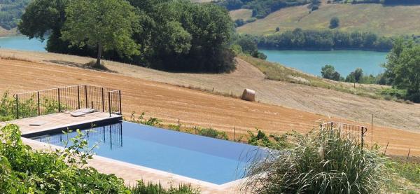 Agriturismo La Corte Sul Lago - Marche