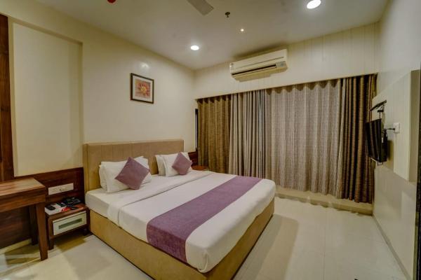 Raajpath Hotel Vadodara - Vadodara