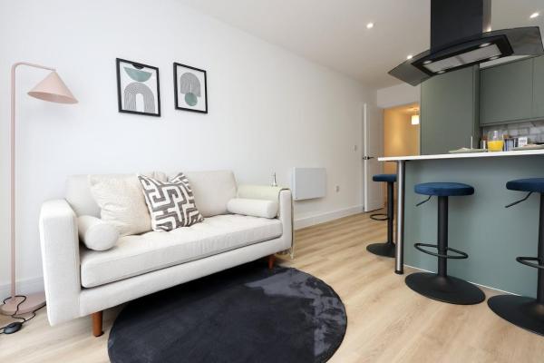 Modern 2 Bed Flat - Close To Cardiff City Centre - Barry