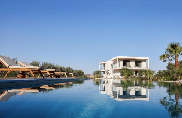 Villa Elounda Lion, 2 Pools, Hammam & Beach Access, By Thinkvilla - Agios Nikolaos