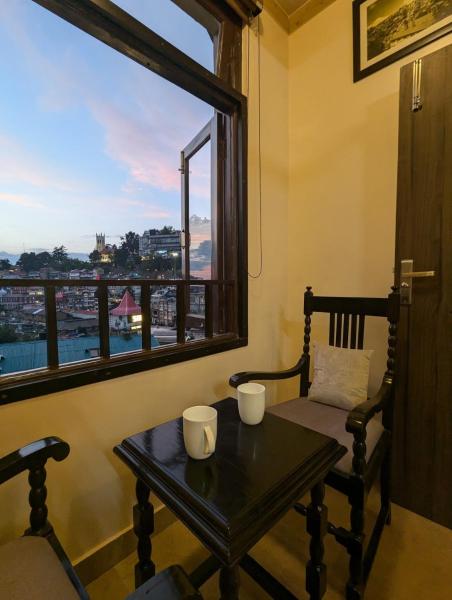 The Mall Ethos - On Mall Road - Kitchen - Sleeps 4 - Shimla