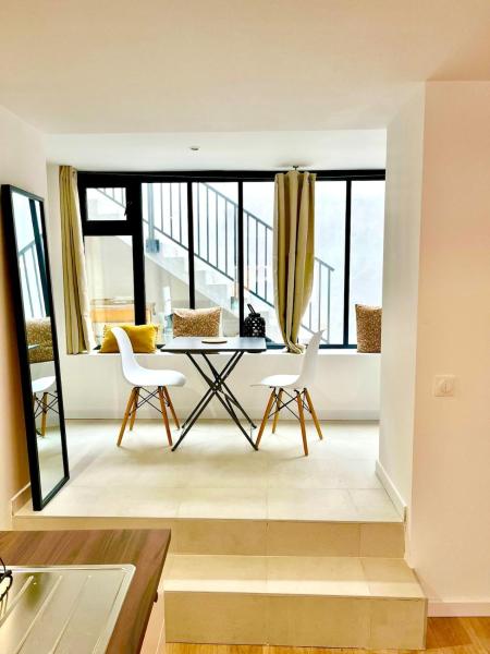 Studio Climatisé, Traversant Avec Verrière - Montpellier
