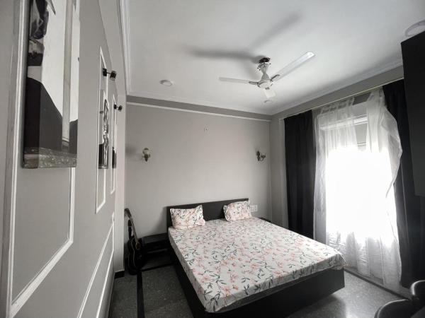 The Modern Den - Jaipur