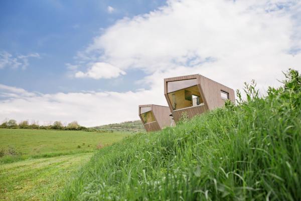 Sleep Space 1 - Green Tiny Spot Dolmar - Meiningen