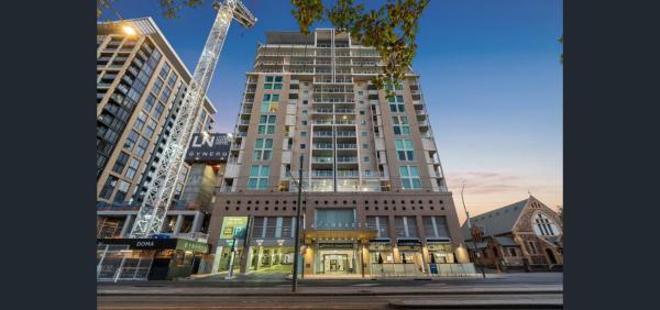 Happy Bnb At Oaks Embassy - Port Adelaide