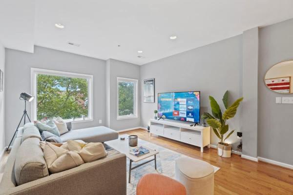 Spacious Dc Retreat Two Units 4br & 5ba #Dcottage - Washington, D.C., DC