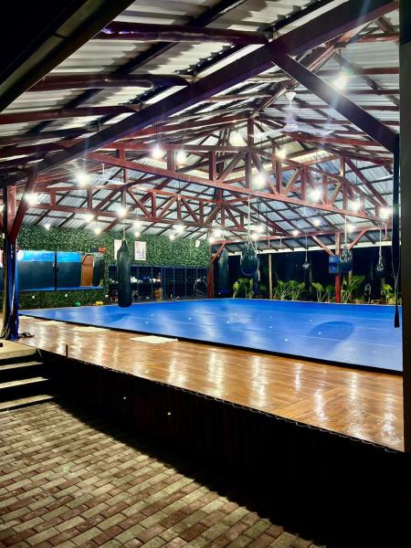 Jungles Edge Hotel, Jiu Jitsu, Muay Thai Retreat Center - Nosara
