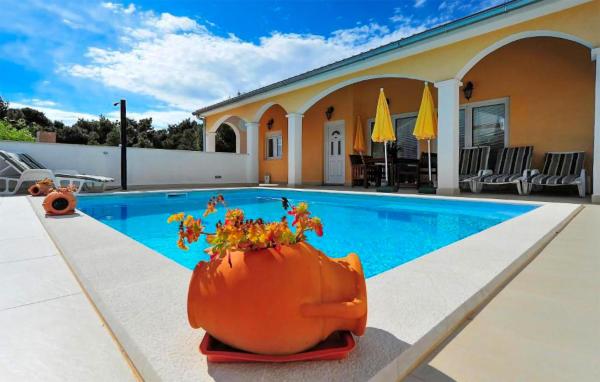 Beautiful Home In Zadar - Zadar