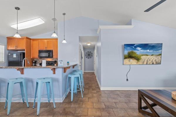 Charming 3bd/2ba Home Close To The Beach! Sleeps 8! - Watersound, FL