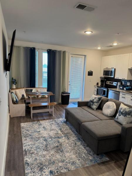 Peaceful Pad On Peters - Smyrna, GA