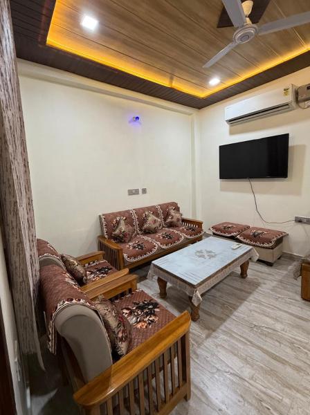 Rk House - Luxury Modern Appartment - Vrindavan