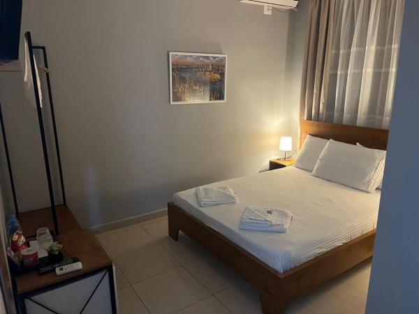 Adrian Hotel - Gjirokaster