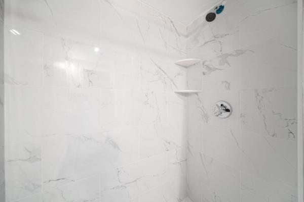 Easy Commute South Boston 4br 1bth Apartment - Bay Village - Boston