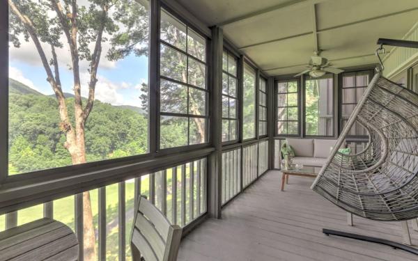 Creek View Villa - Full Kitchen Cozy Fireplace Wifi Golf Course Views - Big Canoe, GA