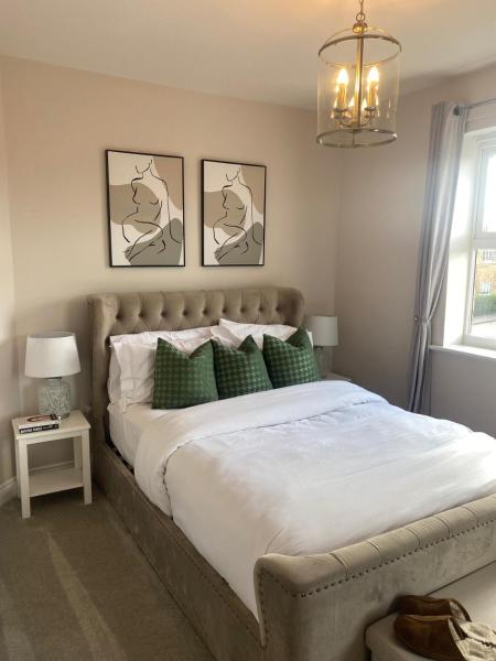 2 Bed Apartment Moulton Park - Northampton