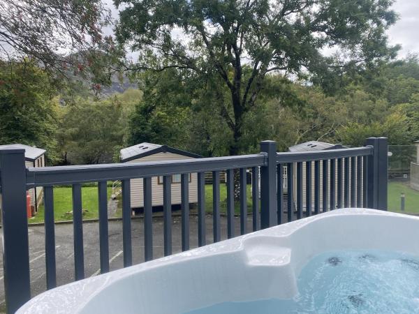V29 - Rivers Retreat - 뱅거