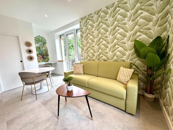 Green Jungle Carré De Soie Medipole Astroballe - Villeurbanne