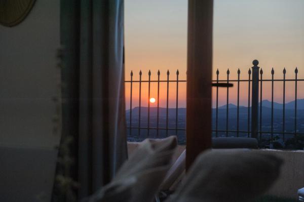 Aether Retreat Jacuzzi, Sea Views & Fresh Produce - Greece