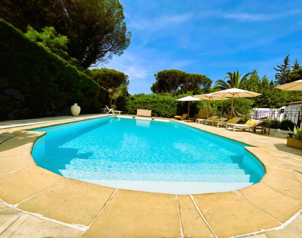 Villa Climatisée, Golfe Saint Tropez, 12 Pers, 4 Suites, Piscine Chauffée, Hammam, Spa, Billard, Pétanque, Wifi Professionnel Haut Débit - La Garde-Freinet