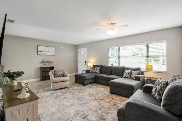 Sarasota Chic Private Pool Home Sunset Splash - Sarasota, FL