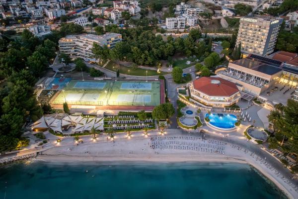 Beachfront Penthouse Residence - Brač