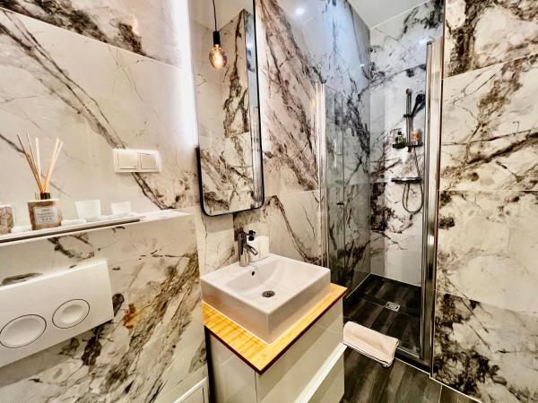 Wicki Apartments 14 - Vienna Schwechat Airport (VIE)