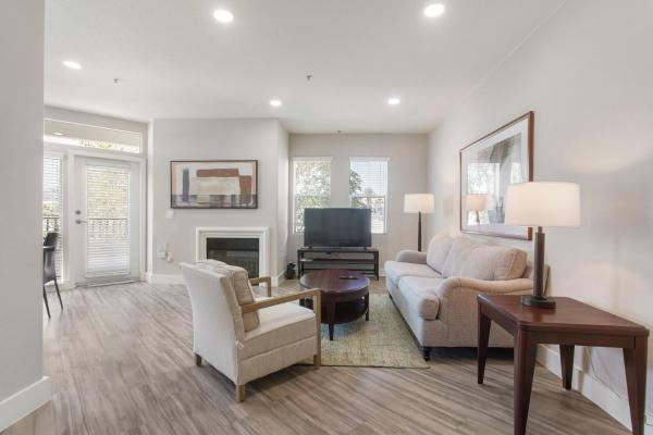 Multiple Hollywood Apartments Hub - West Hollywood, CA