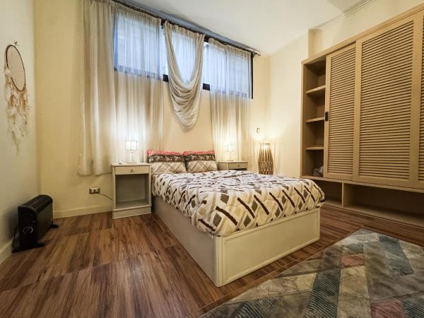 Prime Zamalek 2br Steps To Nile And Abou El Feda - Cairo