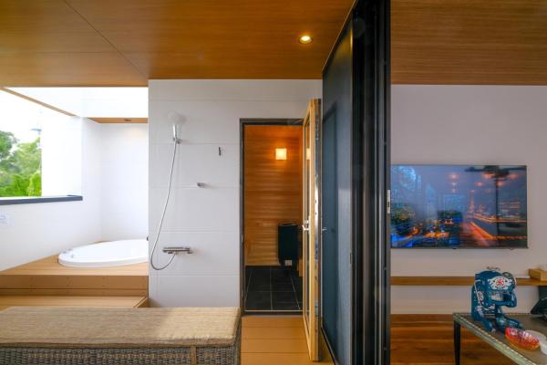 Miratio Sauna Onna - Nago
