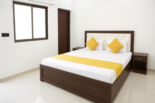 Varanasi Hotel Shri Kashi# Rameshwaram Paying- Near Vishwanath Temple -Free Parking And Wi-fi Available- A Premium Hotel In Varanasi - ワーラーナシー