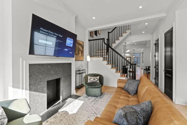 Stately Dc Rowhome Spacious 7br & 4ba #Dcottage - Washington, D.C.