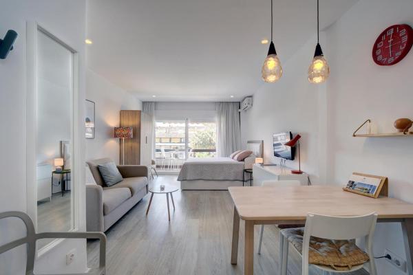 Golden Mile Studio Apartament - 마르베야