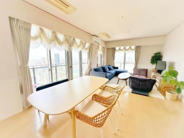 Dotonbori View Luxury Penthouse - Osaka, Japan