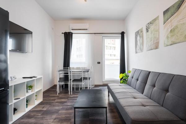 Stylish Monochrome Apt Calea Victoriei - Bucarest