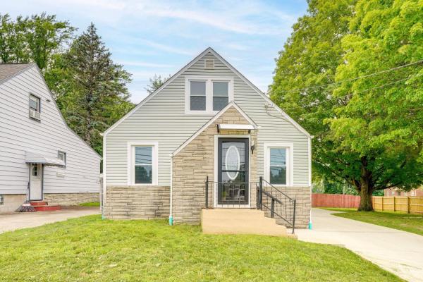 3 Mi To Dtwn Youngstown & Ysu: Family Home W/ Yard - Campbell, OH