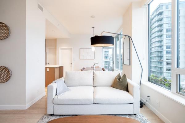 Olympic Village 3br Condo With Balcony And City Views For 7 - Burnaby