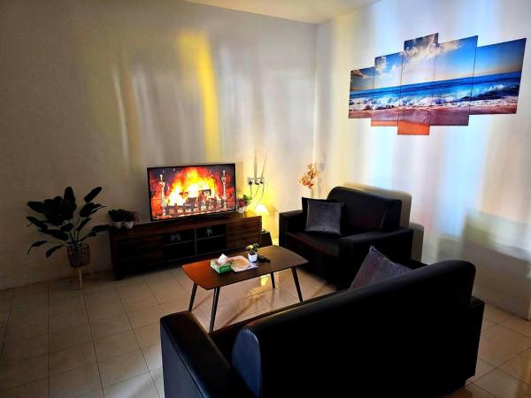 Blue House Kampar 3br Family Suite-kids Playroom - Kampar