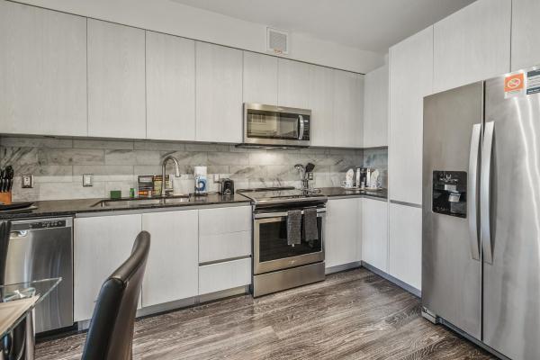 Global Luxury Suites Mission Valley East - San Diego, CA