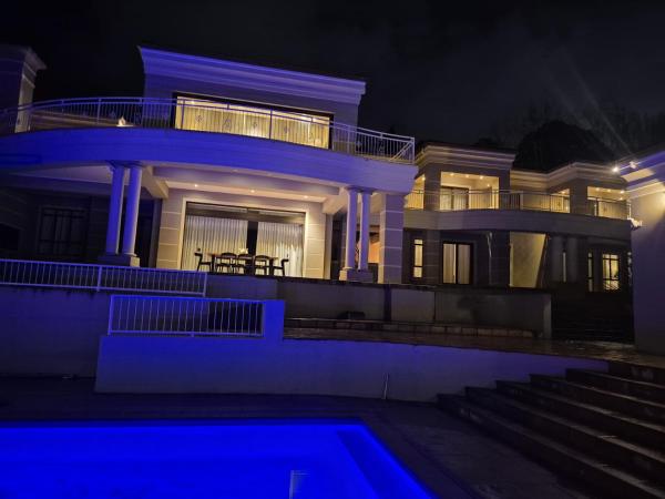 Jumanji Safaris Villa Constantia - Cape Town