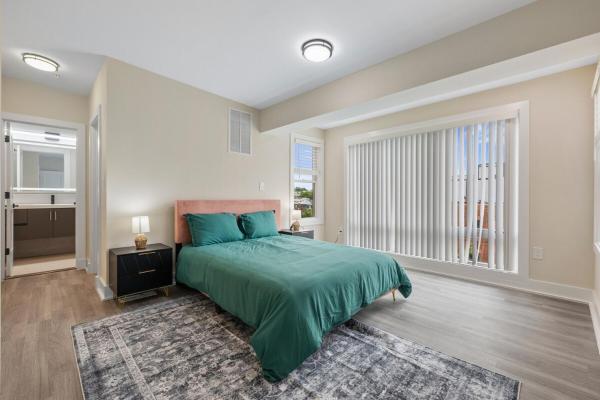 Modern Duplex 2br Near Metro - Smithsonian National Zoological Park, Washington
