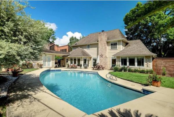 Houston Getaway 5br Sleeps 13 Pool Wifi - Houston, TX