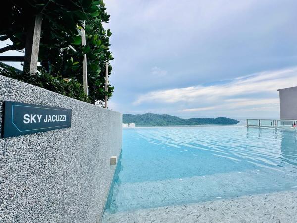 Sky Pool Luxury Sea View Near Penang Airport 9pax - Bayan Lepas