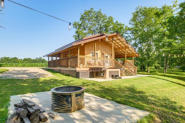 Friends And Family Rental Cabin With Hot Tub! - Perry State Forest, Somerset