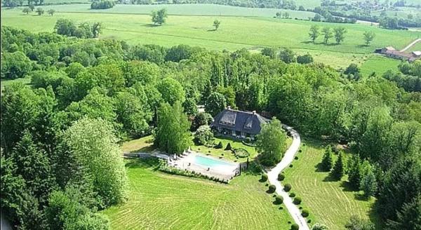 Villa Avec Piscine Privée à Nexon - Haute-Vienne