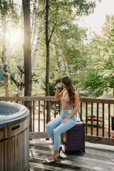 Treehouse Duo Lakefront 2 Private Hot Tubs - Augusta, ME