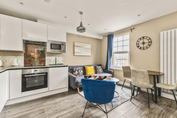 Trendy 2-bed, Near Amenities Richmond Flat 8 - Surbiton
