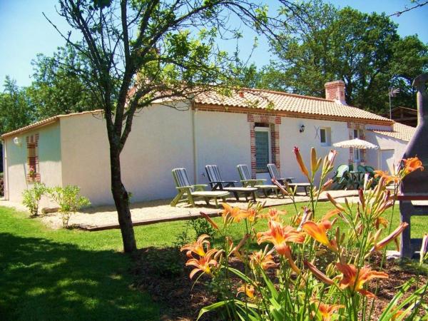 Gîte Traditionnel Rénové Avec Jardin Clos Et Wi-fi, 3 Chambres, Proche De La Garnache, Vendée. - Fr-1-426-195 - Challans