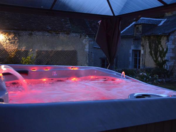 Charmant Gîte Au Cœur Du Berry Avec Jacuzzi Et Terrasse - Fr-1-591-757 - Le Blanc