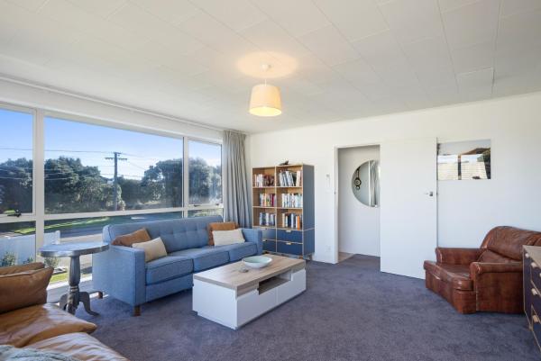 The Beach Base - Paraparaumu Holiday Home - Paraparaumu