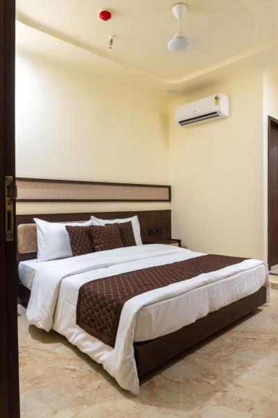 Liora Hotel - Rajkot